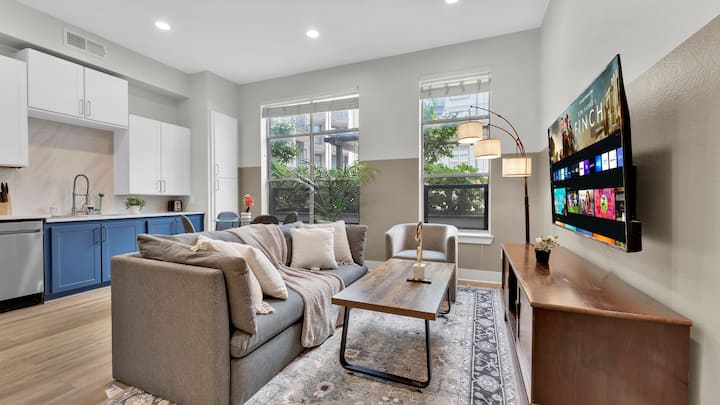 Luxury 1bd | Deep Ellum | Free Parking | Pool+gym - Bryan Place - Dallas