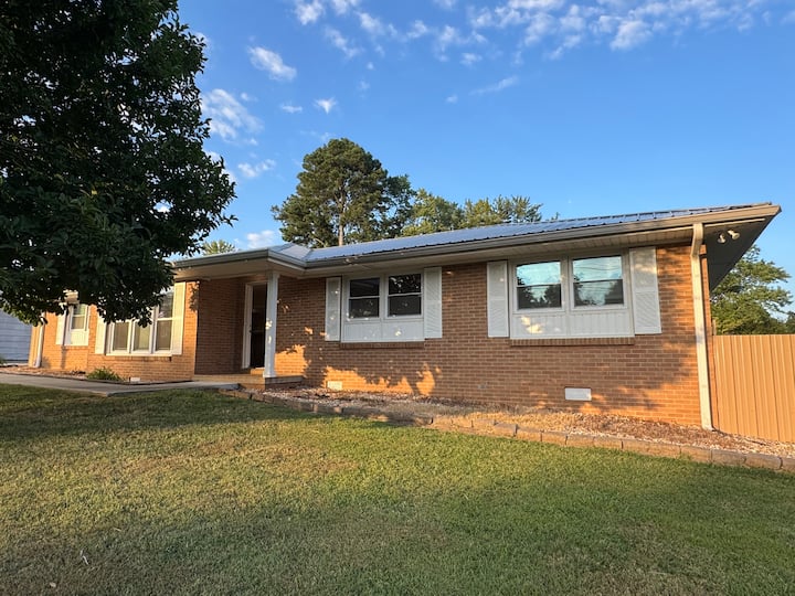 Primrose Place - Springfield, TN