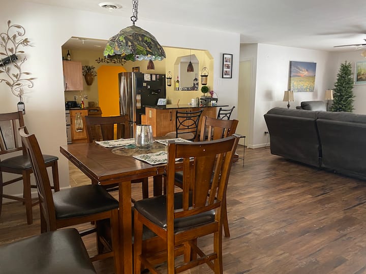 Walk To Chq - Spacious 3 Br Home - Pier Beach, Mayville