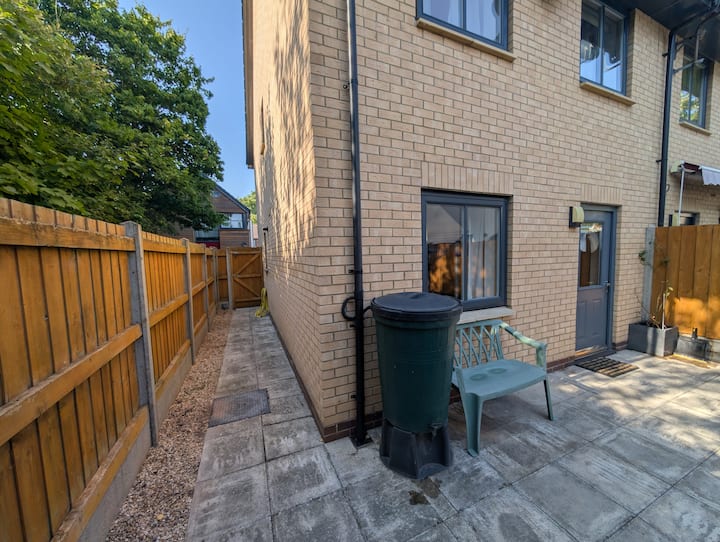 Town Centre House With Parking - Taunton