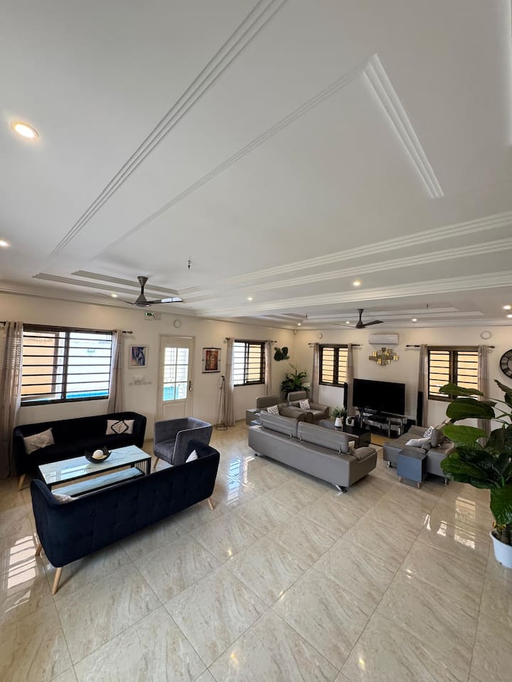 Belle Villa Moderne Avec Piscine Situé A Kpogan - Togo