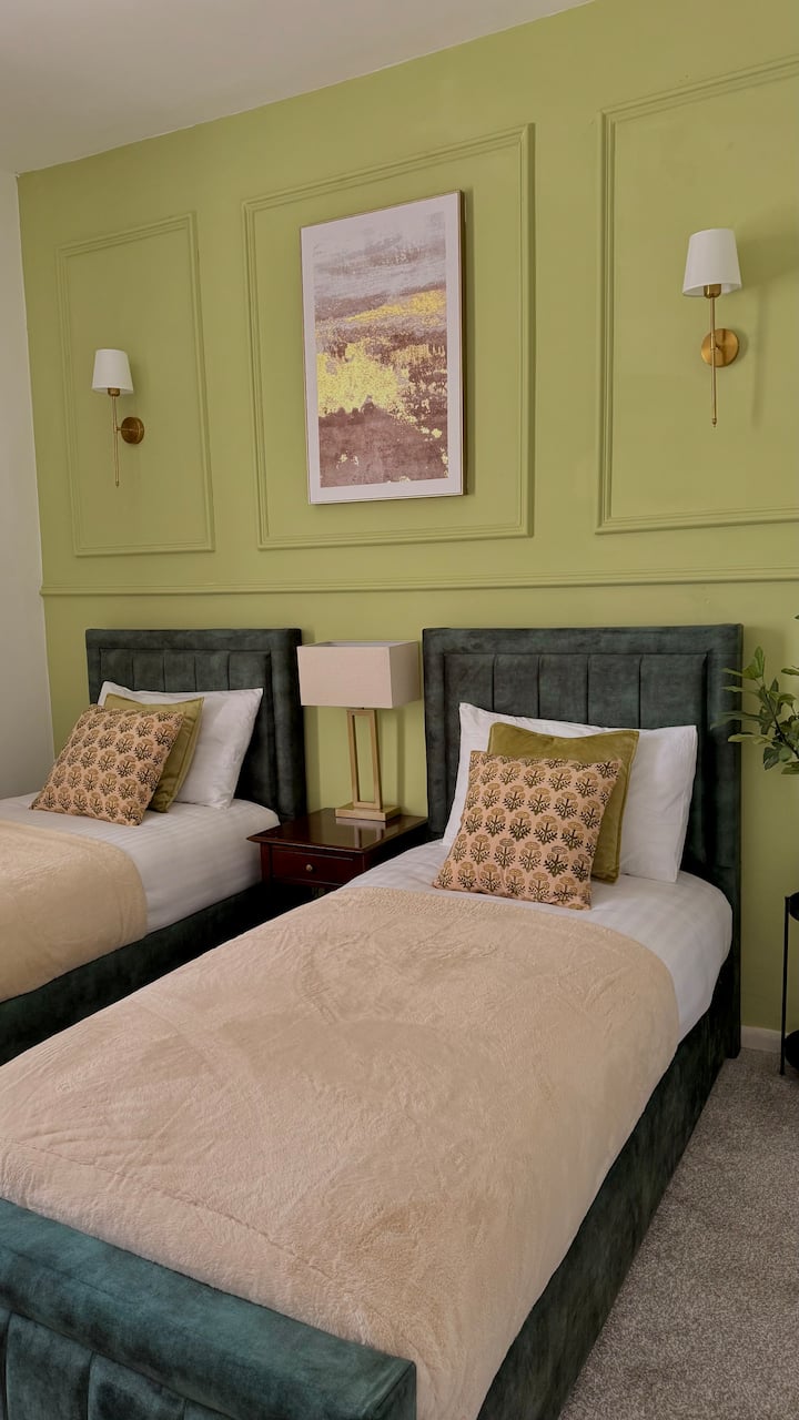 Contractors | Parking | Longterm | Wifi | Netflix - Rochdale