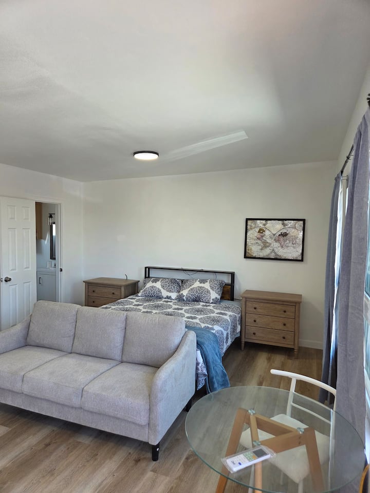 Studio Apartment With Parking - Ridgecrest, CA