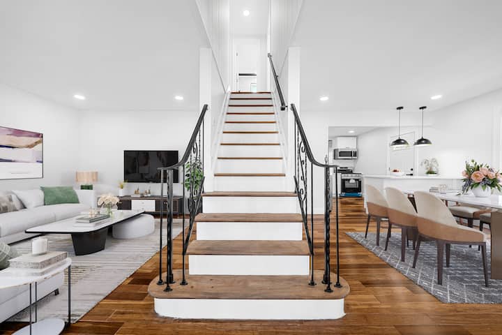 Spacious Colonial Retreat With Easy Access To Nyc. - Deer Park, NY