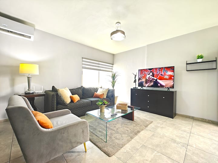 Glamorous 2br Aptrn King Bed W/ Parking + Bbq + Ac - Monterrey
