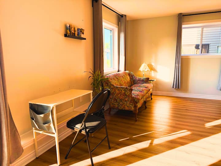Your Cozy Cornwall Retreat - Cornwall, ON, Canada