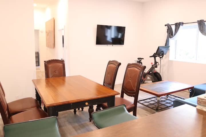 2 Bedroom 1 Bathroom Journal Sq. - Jersey City, NJ