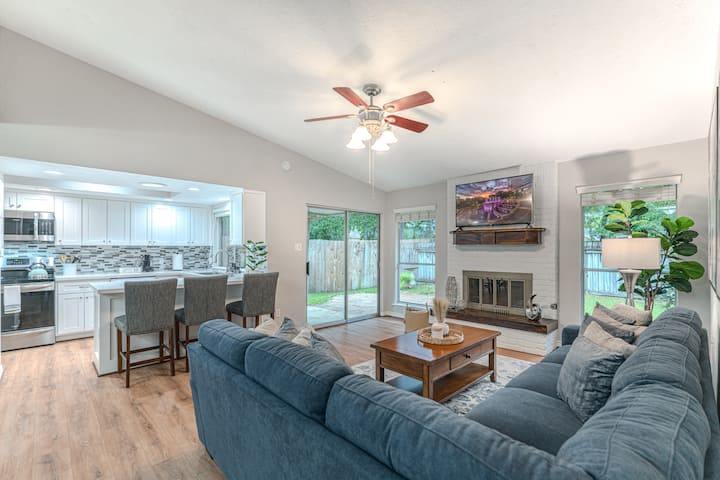 1 Story, Family Friendly 3bdr! ! - The Woodlands, TX