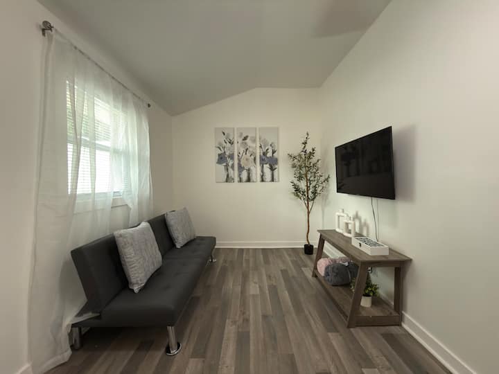 Cozy Guest House - Concord