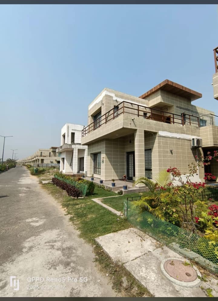 4bhk Resort At Kolkata Vedic Village - 