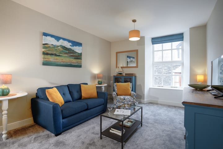 No.3 The Old Antiques Warehouse - Windermere