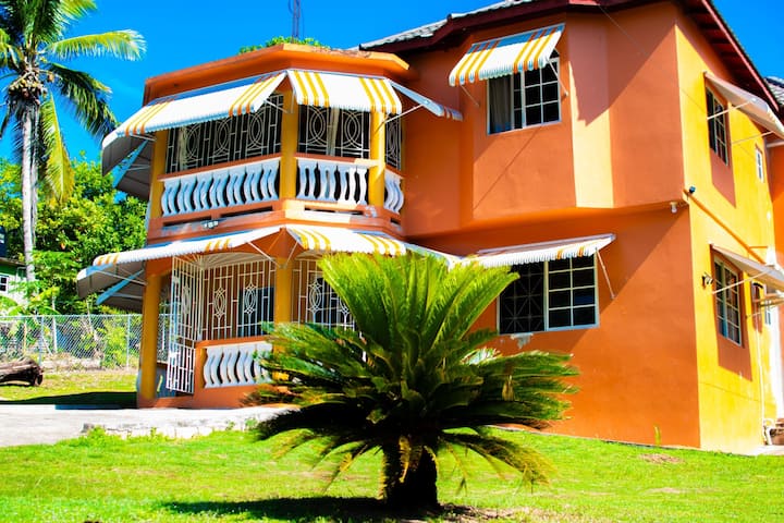 Yaad Vibes Getaway - Santa Cruz