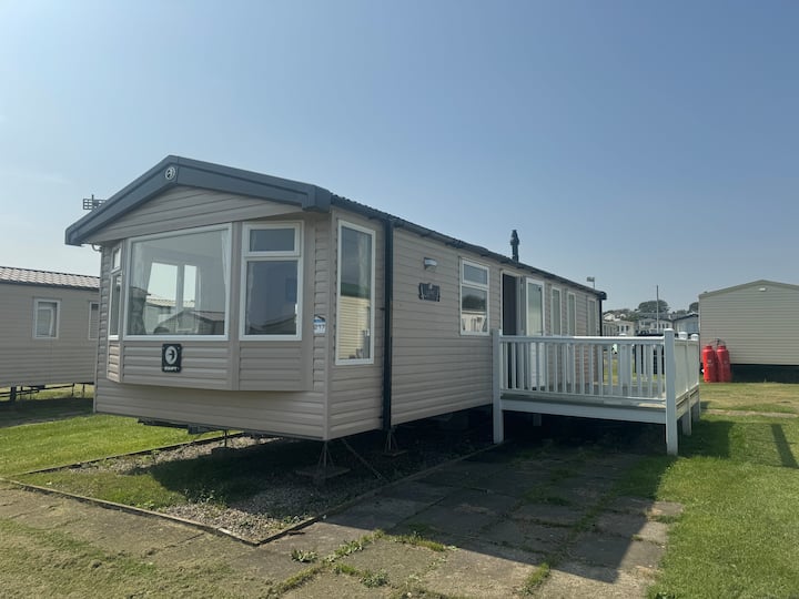 Sandy Bay Deluxe Caravan - Northumberland