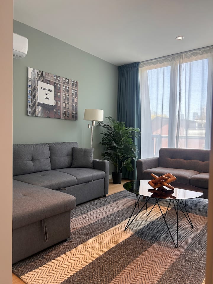 The Penthouse – Second Living Room Private For You - Toronto