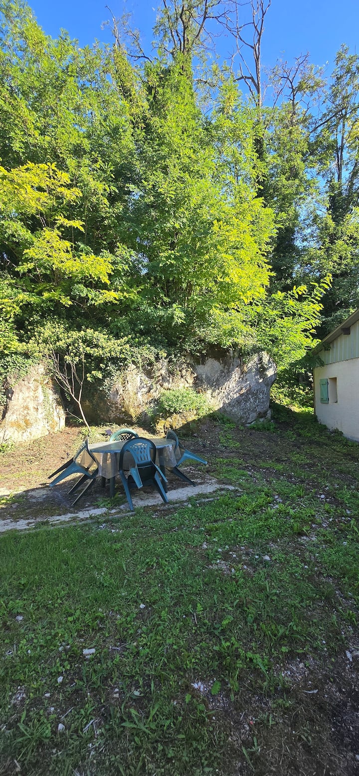 Maisonnette En Bord De Forêt - Malesherbes