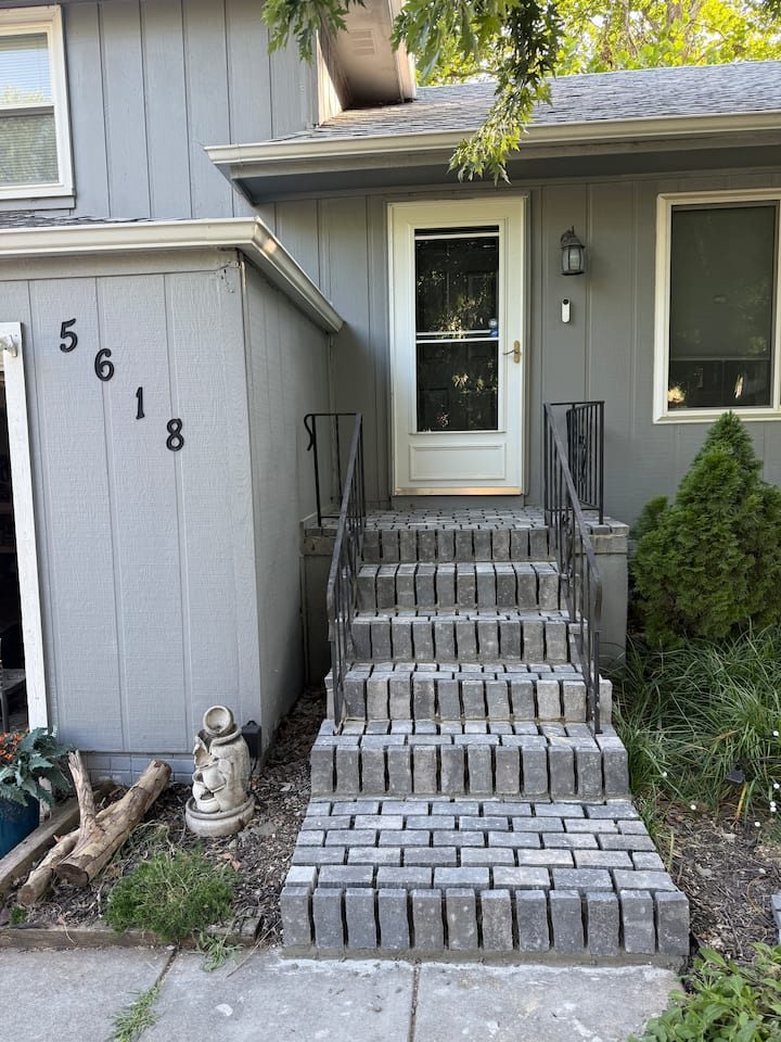 Backyard Oasis - Bennington, NE