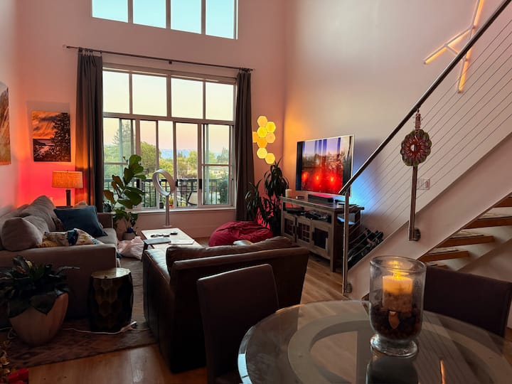 Luxury Loft In Santana Row - Los Gatos, CA