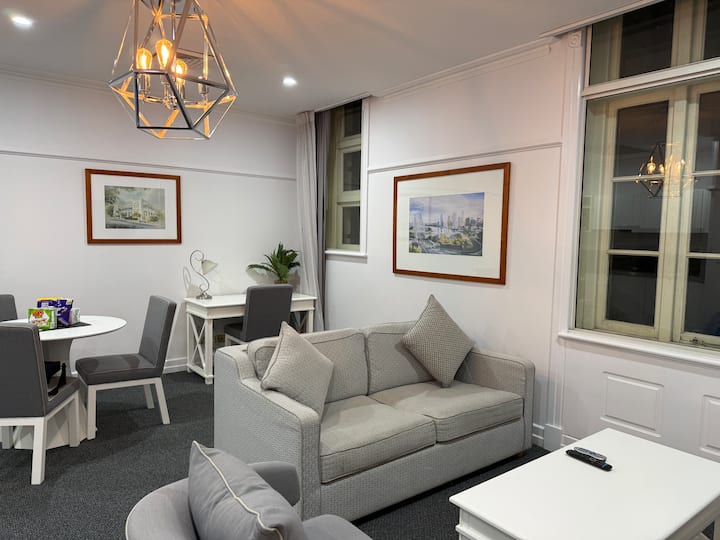 Heritage Listed -1 Bedroom Adina - Spring Hill