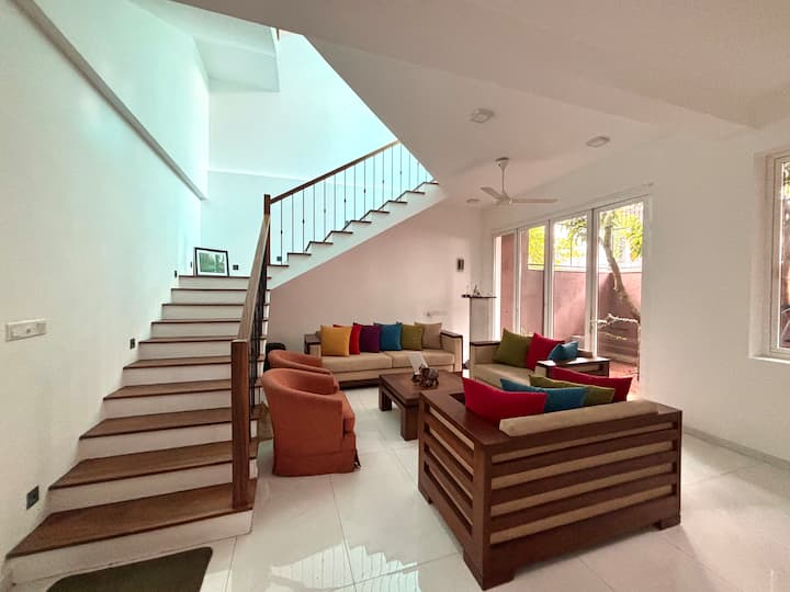 Spacious 5br Modern Home In Nawala - 可倫坡