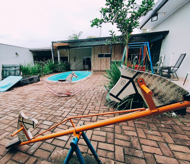 Piscina E Descanso Em Apucarana - Apucarana