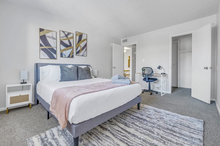 1br | Pool | Gym | 1 Mi To Banner Hospital - Arizona