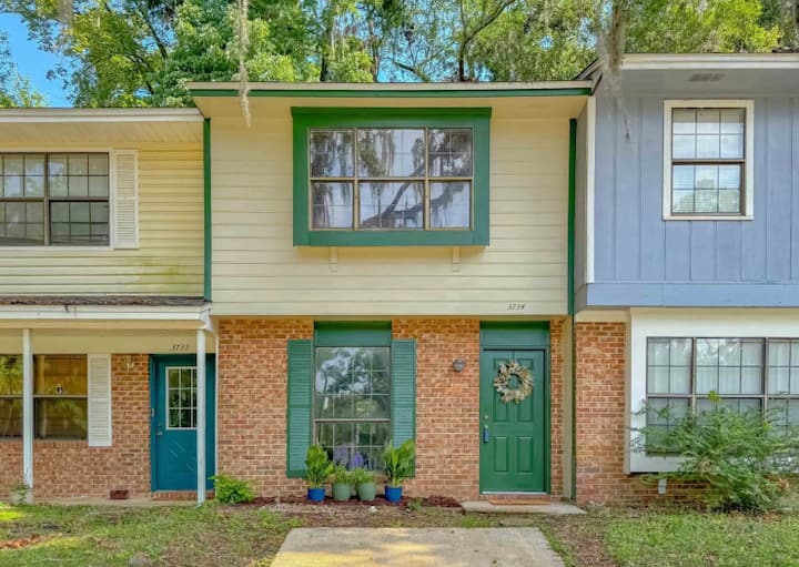 (2b/2b): Townhouse For Group Travelers (3734) - Tallahassee, FL