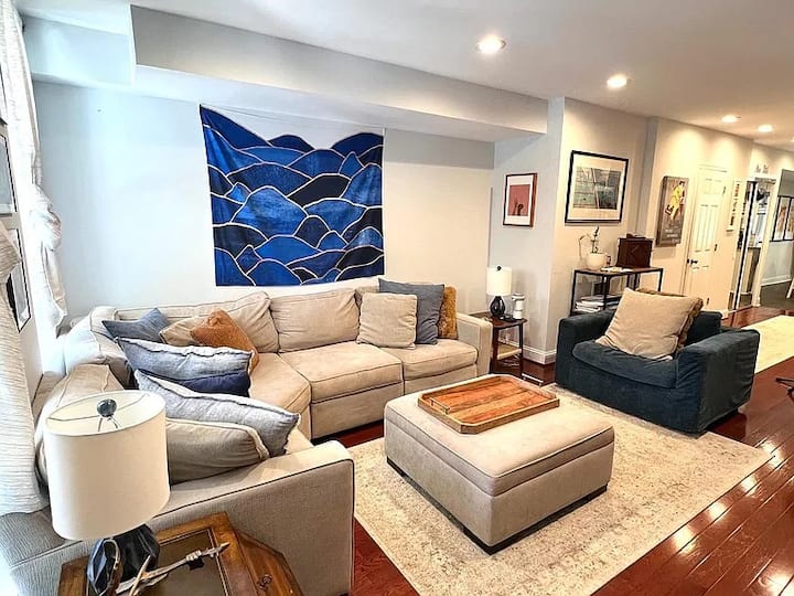 Modern Rowhome In Hampden - Baltimore