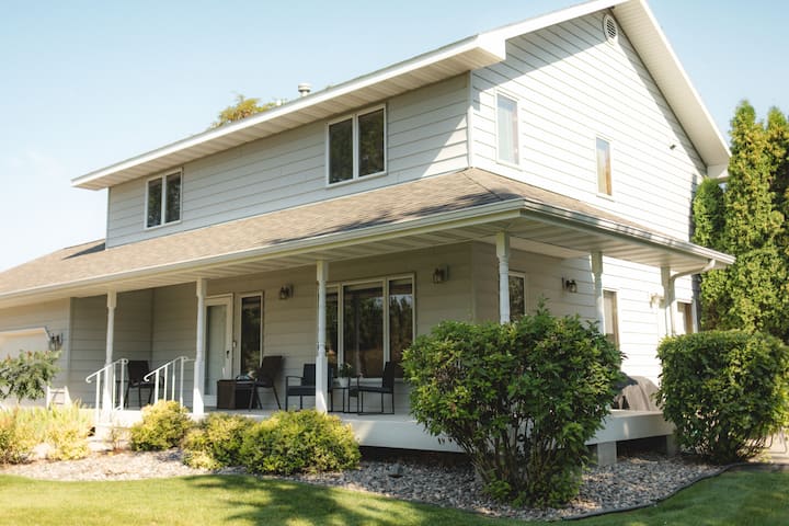 Spacious And Quiet 4 Br For 7 Near Zoo Mt - Billings, MT