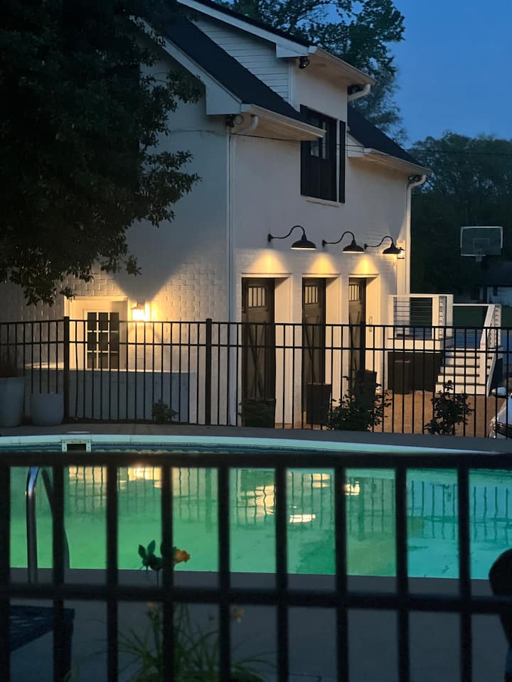 Carriage House By The Lake - Hendersonville, TN