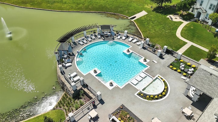 Perfect Frisco Work & Relax Suite - Frisco, TX