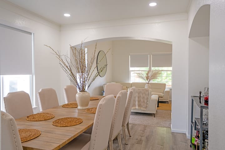 Stunning 6- Bedroom 4-bath! - Brighton, CO