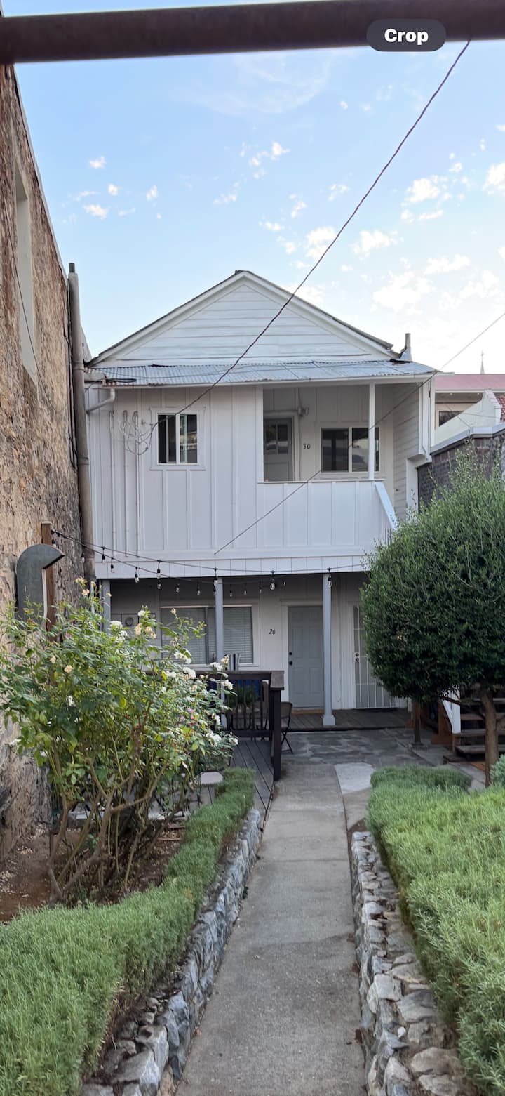 Backstreet Cottage - Sonora, CA