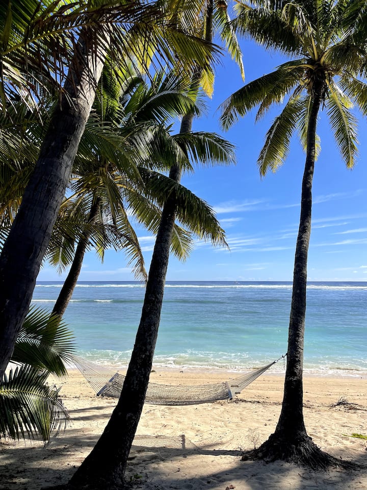Maree's Beachfront House - Free Internet - Cook Islands