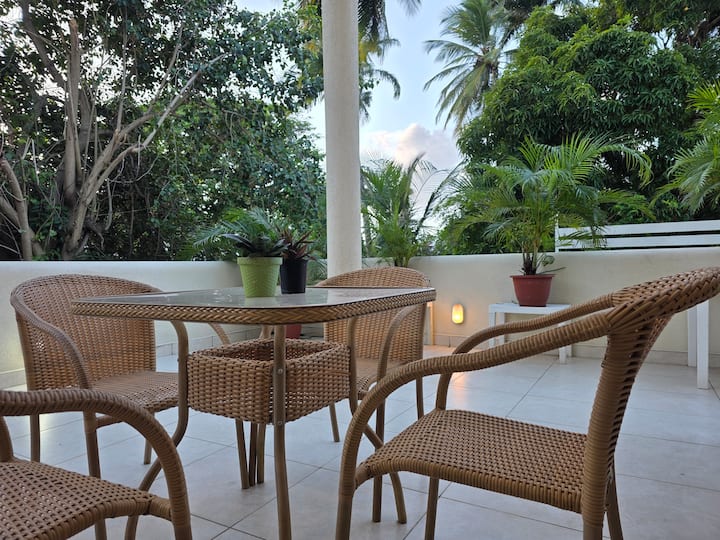 Tropical Patio Gated Townhouse Family-friendly Ac - Barbados