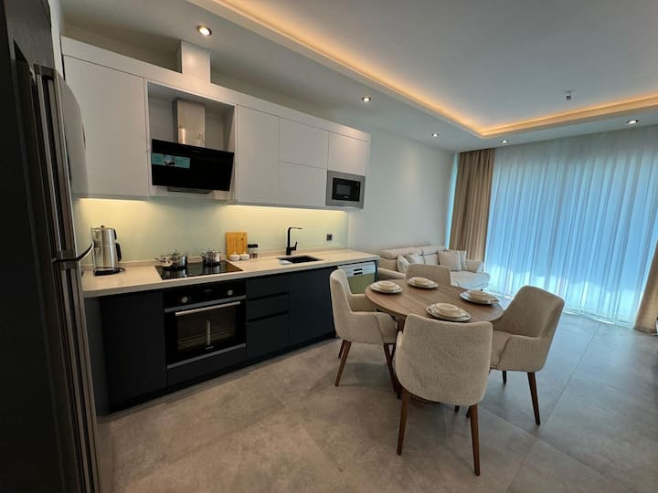 Bright Flat With Pool & Private Beach |750m To Sea - Oba