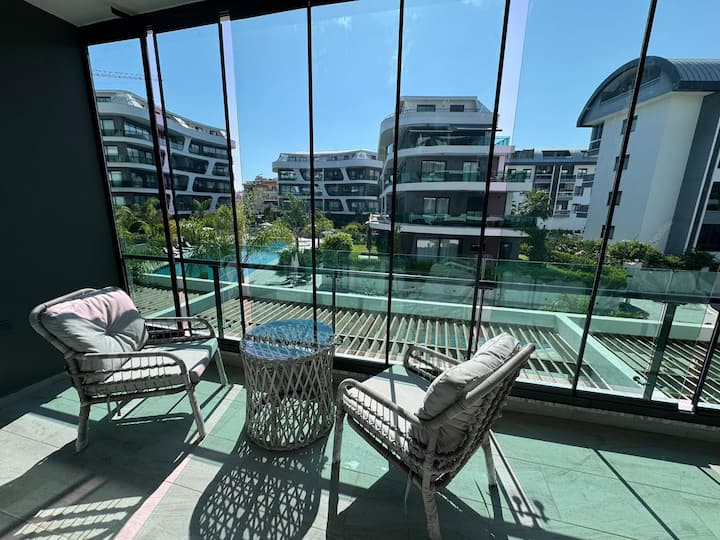 Bright Flat With Pool & Private Beach |750m To Sea - Oba