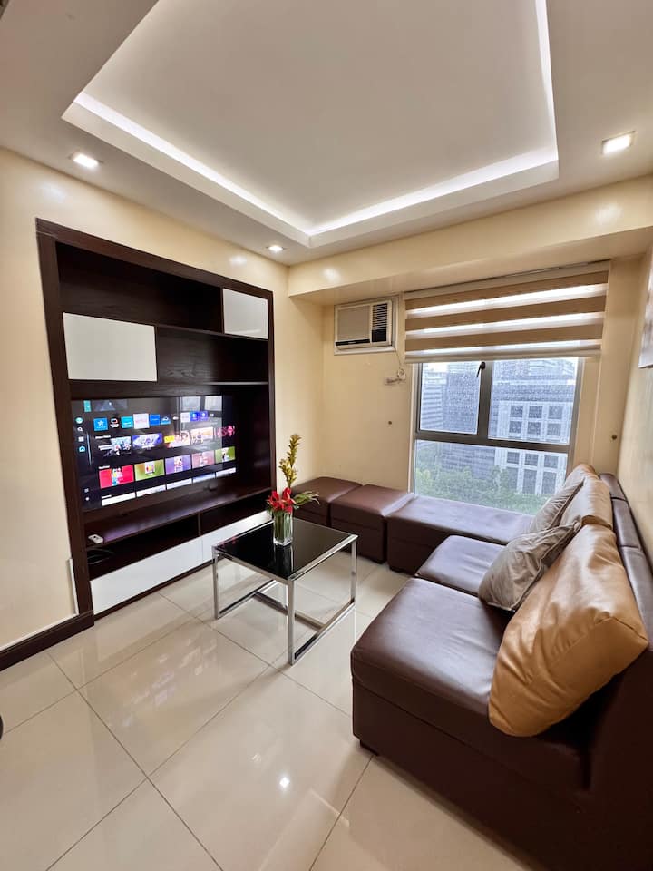 Netflix&chill W/ The Squad | 1br | It Park | 6pax - Cebu City