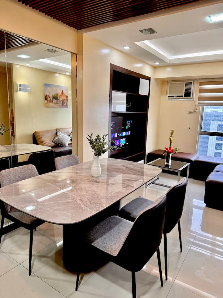 Netflix&chill W/ The Squad | 1br | It Park | 6pax - Cebú