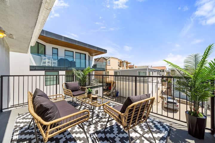 Centrally Located In Downtown Mb And
Steps To Sand - マンハッタン・ビーチ, CA
