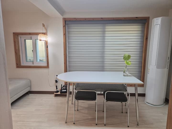 가족 및 친구와  머물기 좋은 주택
달 스테이 인 황촌
(구경주역.시내인접) - 현곡면