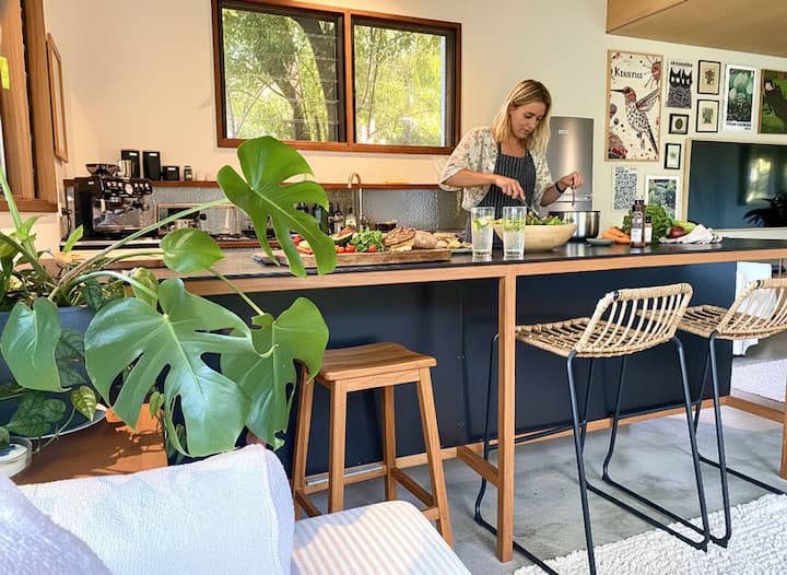 Byron Treehouse Studio-luxe Bush & Beach Retreat - Byron Bay