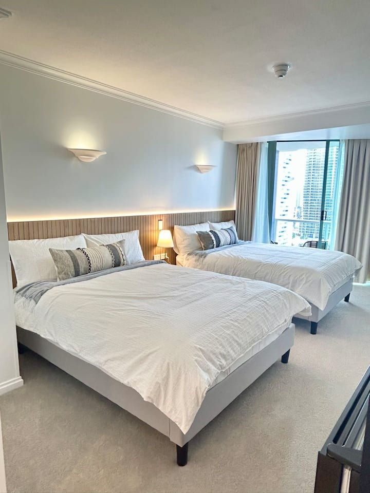 Stylish Hotel Room With Ocean View 17f - Sea World, Main Beach