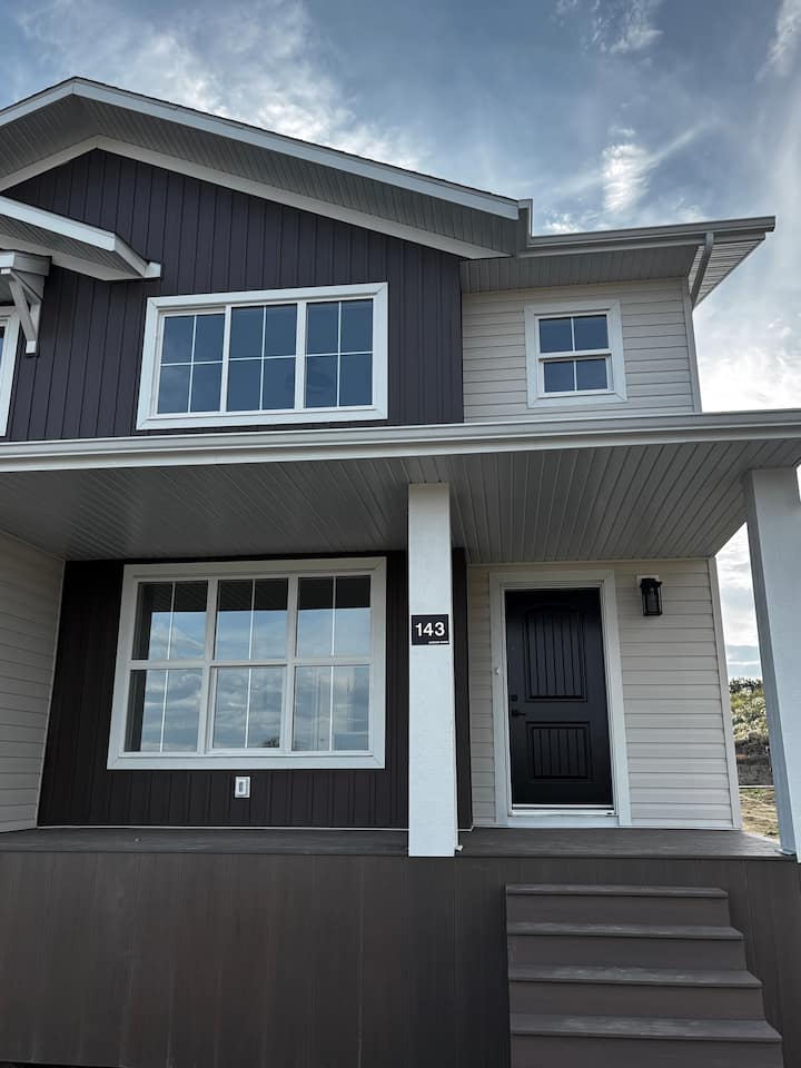 New Townhouse Build In Sylvan! - Sylvan Lake, AB