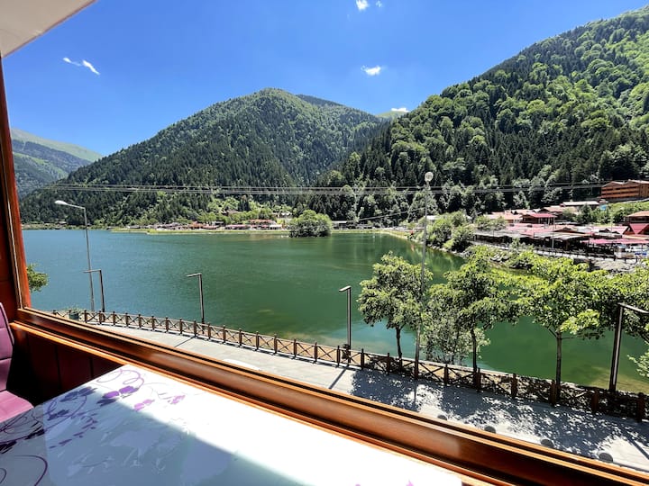 Osmanlı Suite Uzungöl
(Göl Manzaralı) - Trabzon