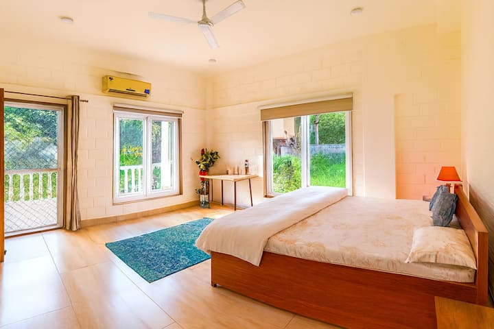 Cozy Orchard Stay | Lake Walk| Farmstay Experience - Bhopal