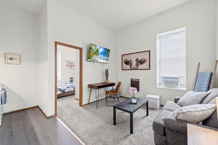 1br Hideaway – Prime Spot With Timeless Charm - Saint Joseph, MO