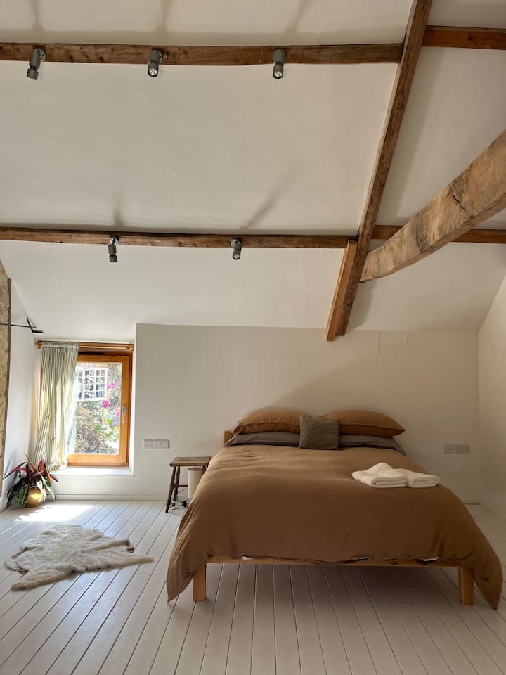 Granary Loft – A Rural West Dorset Escape - Crewkerne