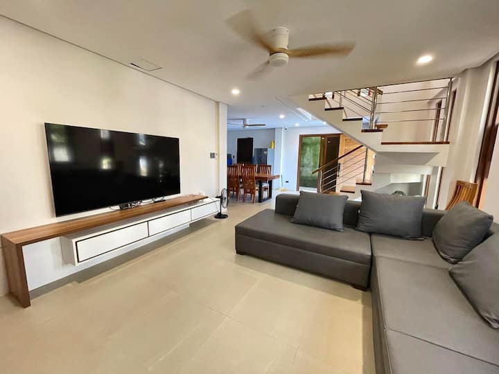 Aryans Place - Legazpi City