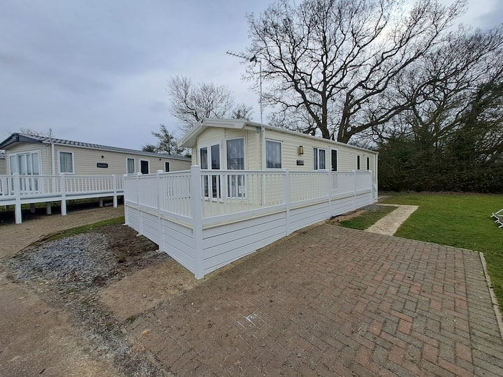 Caravan With Free Wi-fi, Suffolk  Ref 60034o - Saxmundham