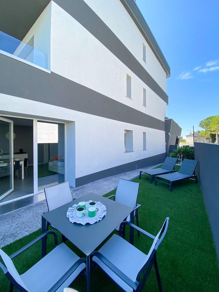 Two-bedroom Apartment With Private Garden - Peschiera del Garda